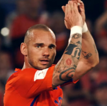 Afscheidsinterland Wesley Schneider in Nerja te zien bij El Fuego ...